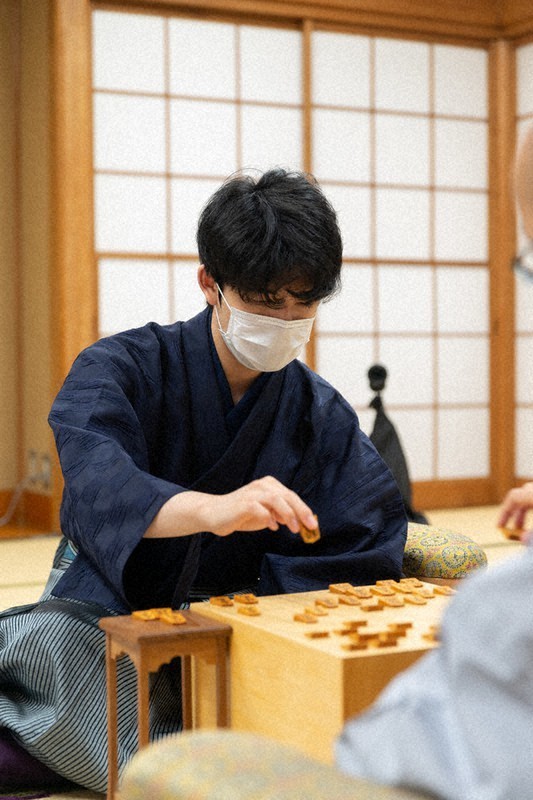 Teen shogi sensation Fujii one win from being named game's youngest ...