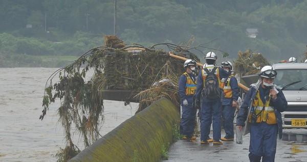 In Photos: Torrential rains wreak havoc in southwest Japan - The Mainichi