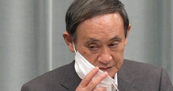 Japan gov't spokesperson doesn't wear Abenomasks because they look 'too ...