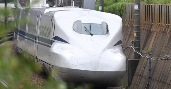 Faster cleaning helped Japan railway boost shinkansen train operations ...