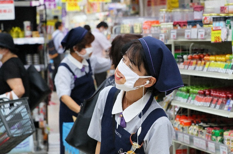'So real they're scary': Tokyo store's toothy grin 'smile masks' draw ...