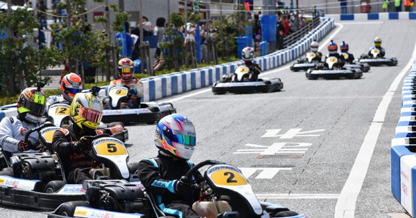West Japan city holds nation's 1st kart race on public roads - The Mainichi
