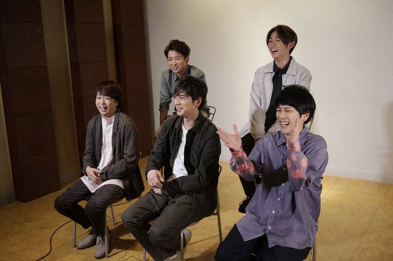 J-pop stars ARASHI release English surprise before hiatus - The Mainichi