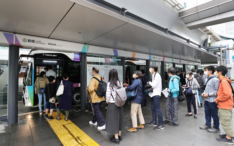 In Photos: Rapid bus service begins operating ahead of Tokyo Olympics ...