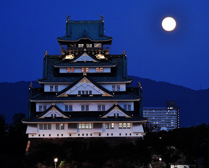 In Photos: 'Most beautiful' full moon shines over A-Bomb Dome, Osaka ...