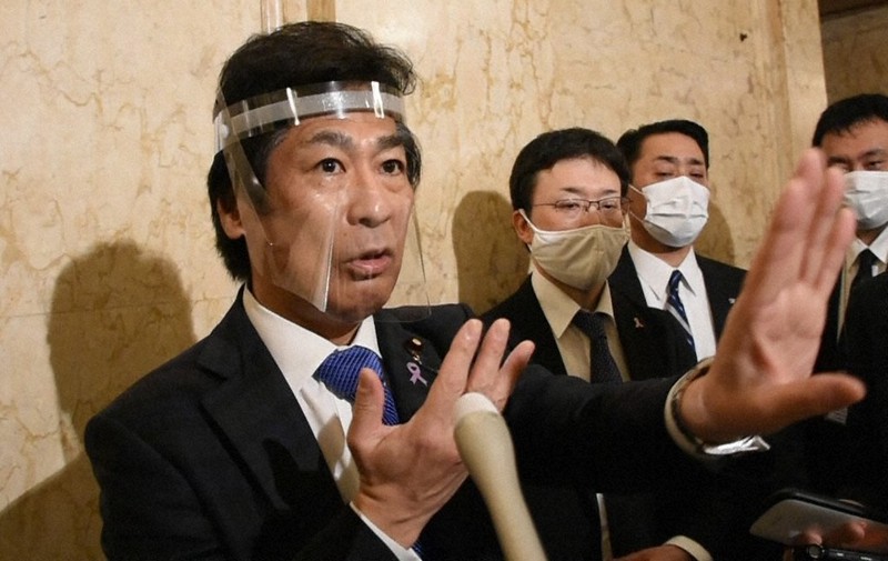 Face shields not 'a guaranteed alternative' to masks to block virus ...