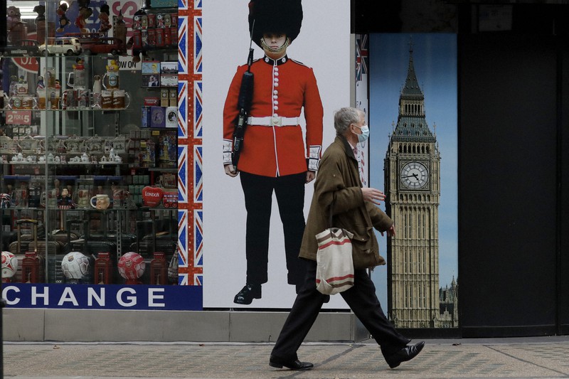Shops, gyms to reopen in England under new COVID-19 plan - The Mainichi