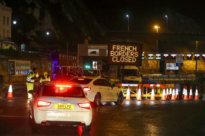 UK to hold virus crisis talks after France closes border - The Mainichi