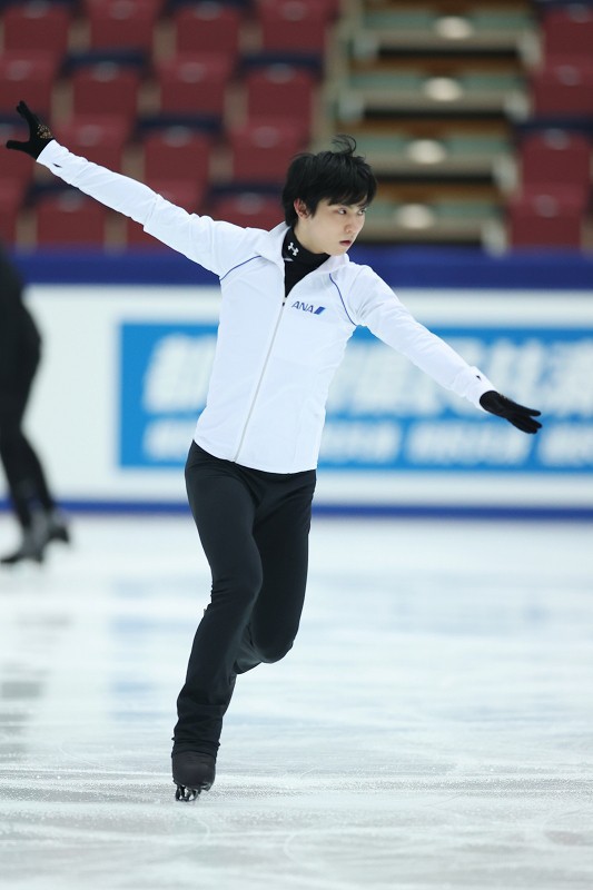 In Photos: Yuzuru Hanyu, other Japanese figure skaters warm up for ...
