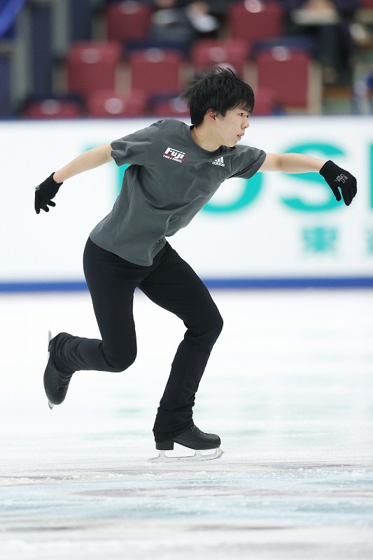 In Photos: Yuzuru Hanyu, other Japanese figure skaters warm up for ...