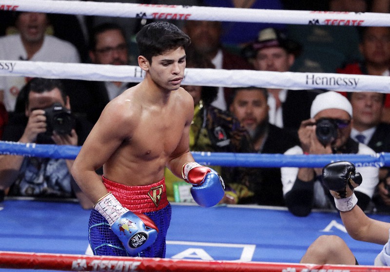 Boxing: Young rising star Ryan Garcia stops Luke Campbell in 7th round ...