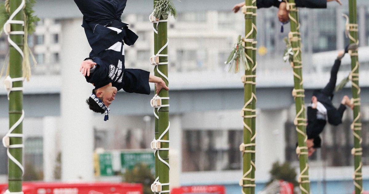 In Photos: Acrobatics, parade among acts at 1st crowd-less Tokyo Fire ...