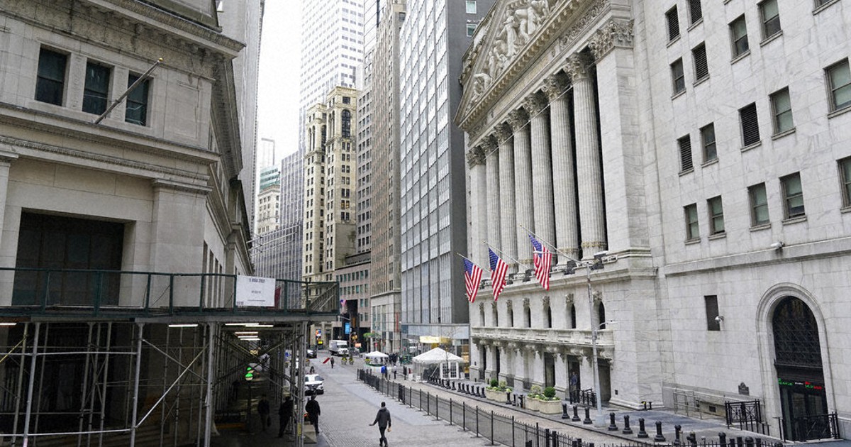 Stock market shakes off a slump to reach more record highs - The Mainichi