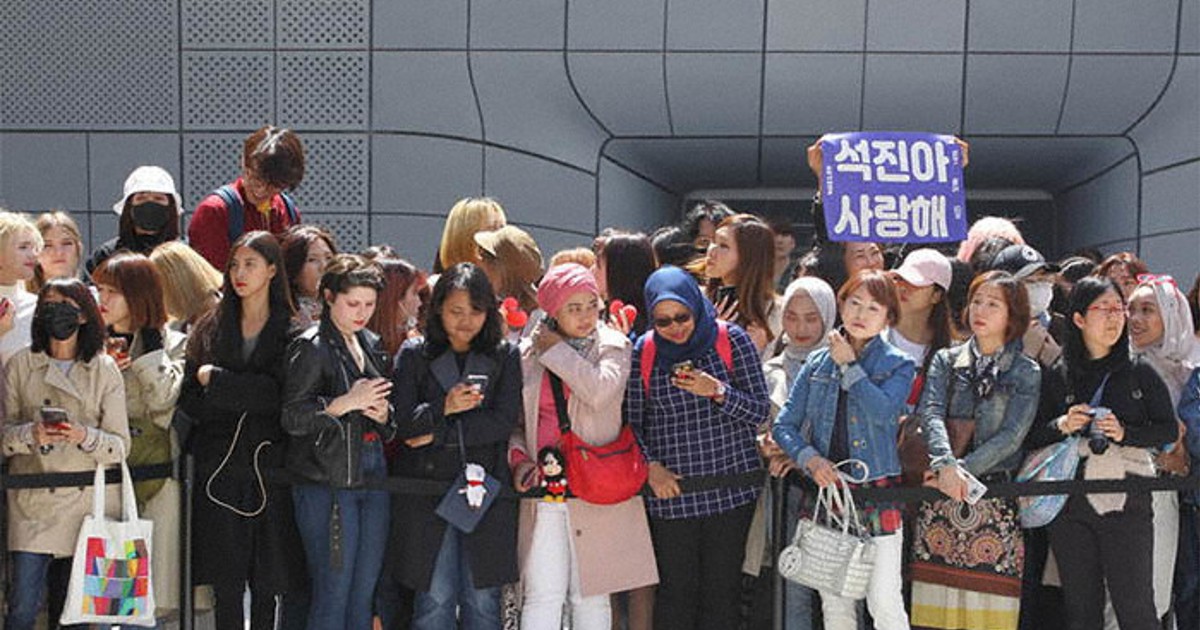 K-pop fan army swells to more than 100 million around the globe - The ...