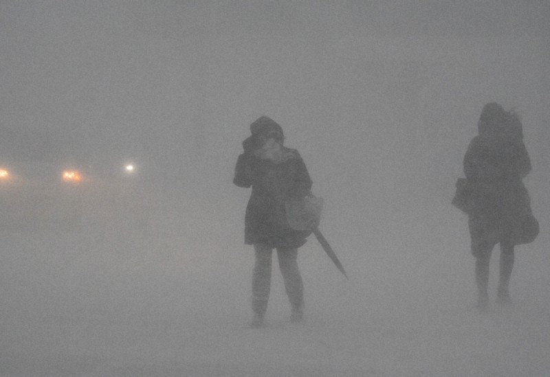 Blizzard hits northern Japan's Akita Pref., disrupts morning travel ...