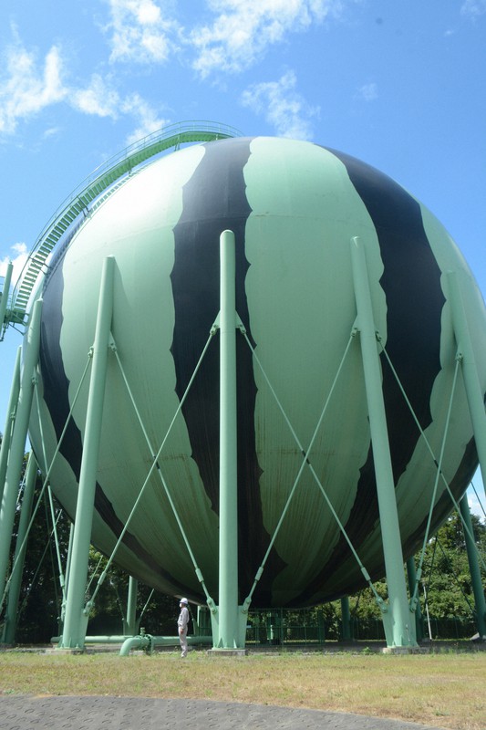 Watermelon-themed gas tank in Japan dismantled like peeled apple - The ...