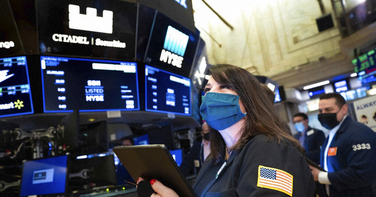 Technology companies lead stocks higher on Wall Street - The Mainichi
