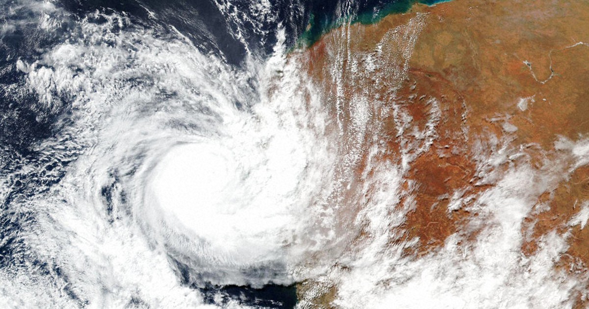 Cyclone damages Australian towns and cuts power to 31,500 - The Mainichi