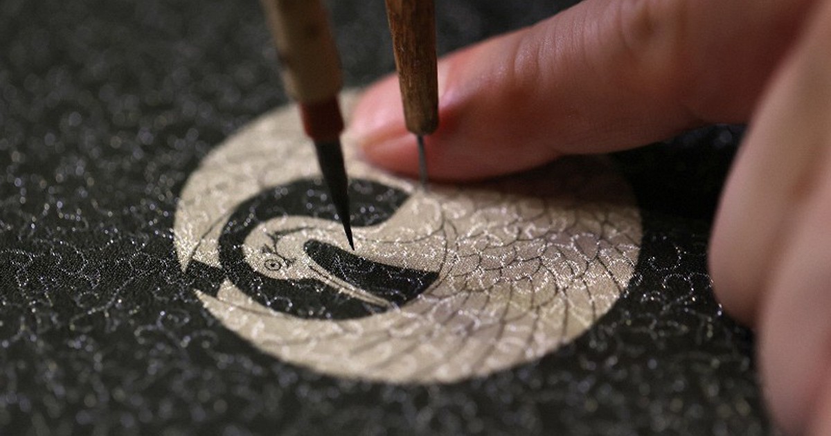 In Photos: Craftsmen strive to protect 'kamon' family crest for modern ...