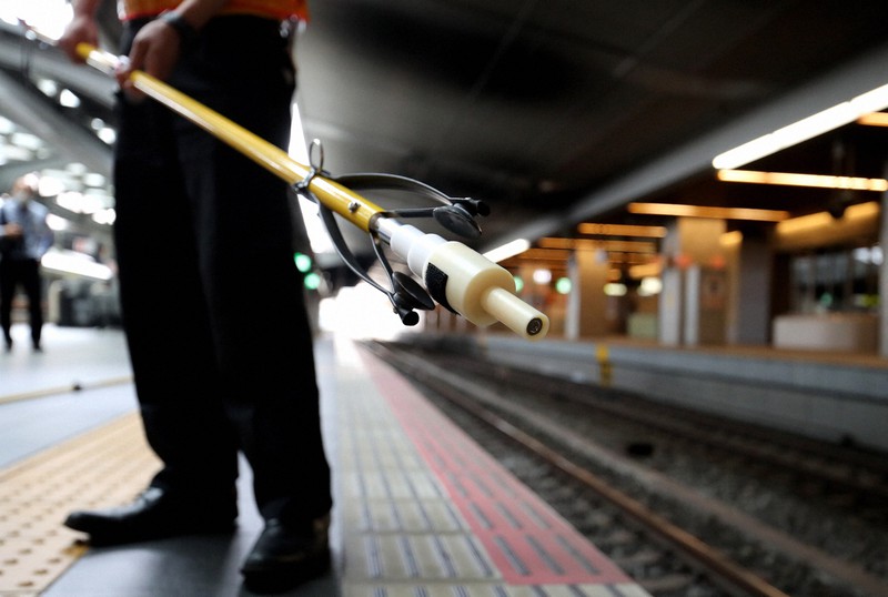 In Photos: JR West creates versatile grabbing arm to quickly retrieve ...