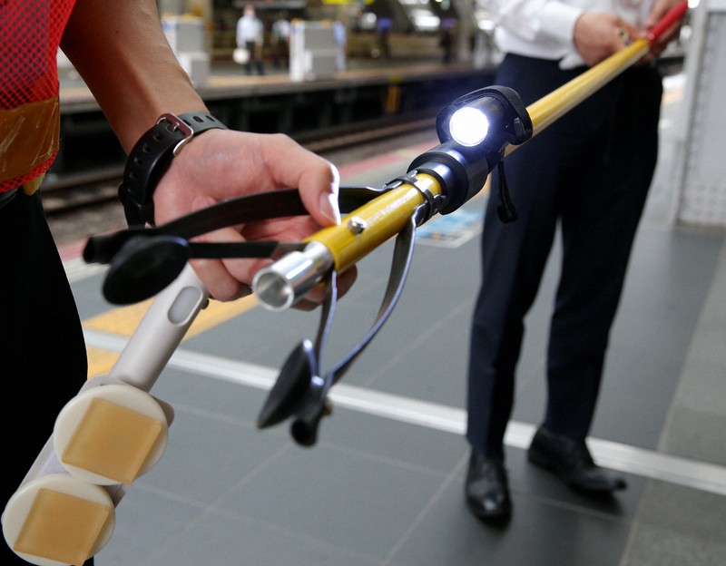 In Photos: JR West creates versatile grabbing arm to quickly retrieve ...