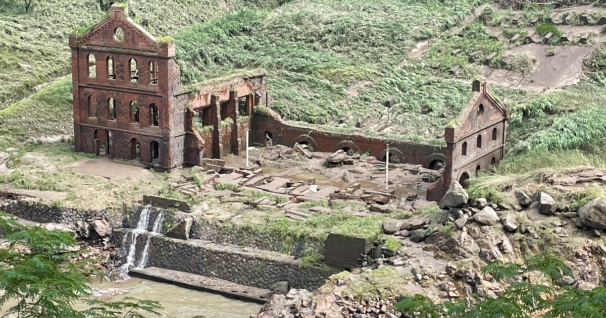 Vestige of hydro plant in southwest Japan dam lake partially destroyed ...