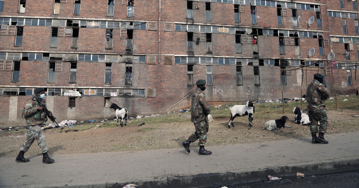 25,000 troops deployed to quell South Africa riots, 117 dead - The Mainichi