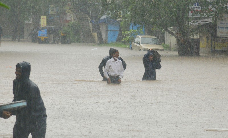 Landslides, monsoon flooding kill over 100 in western India - The Mainichi