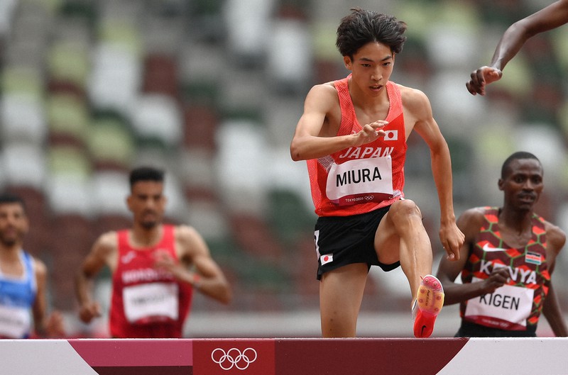 陸上競技始まる 3000m障害の三浦は日本新で決勝進出 [写真特集10/28] | 毎日新聞