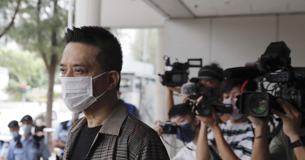 Corruption charges dropped for Hong Kong singer, activist - The Mainichi
