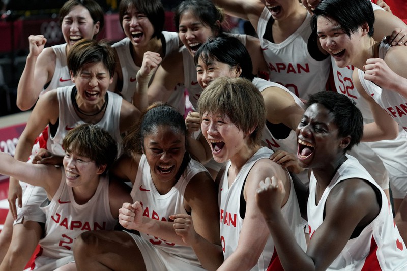 Olympics: Saki Hayashi's 3 lifts Japan into women's basketball semis ...