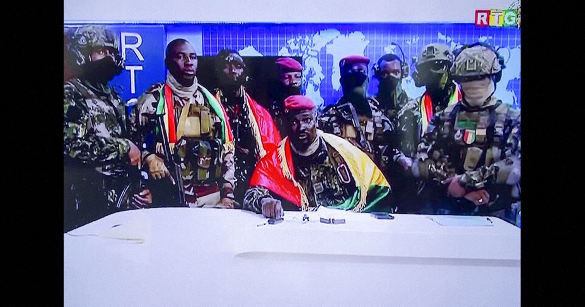 Guinea's new junta leaders seek to tighten grip on power - The Mainichi