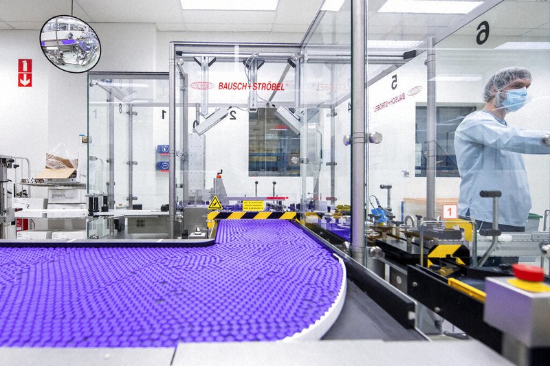 COVID-19 vaccine boosters could mean billions for drugmakers - The Mainichi