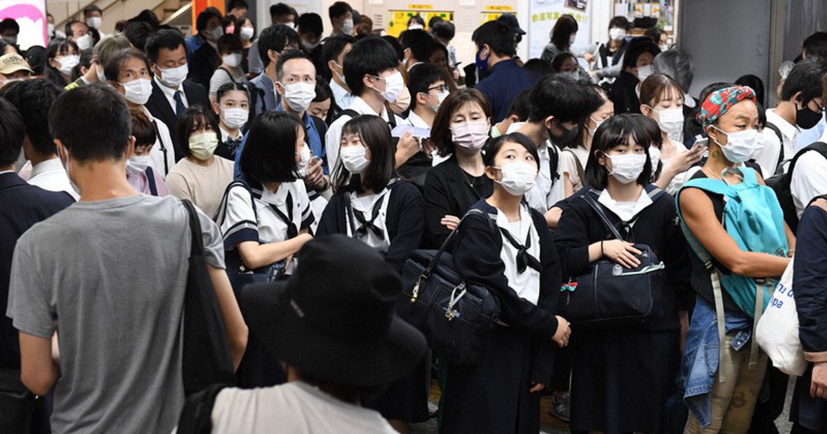 In Photos: Tokyo area hit by major transport delays day after strong ...