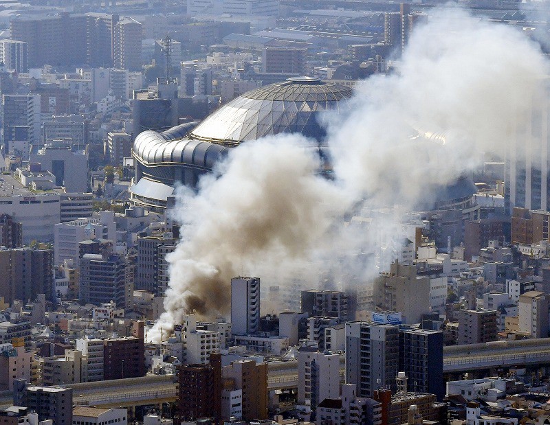 In Photos: Fire engulfs downtown Osaka shopping street - The Mainichi