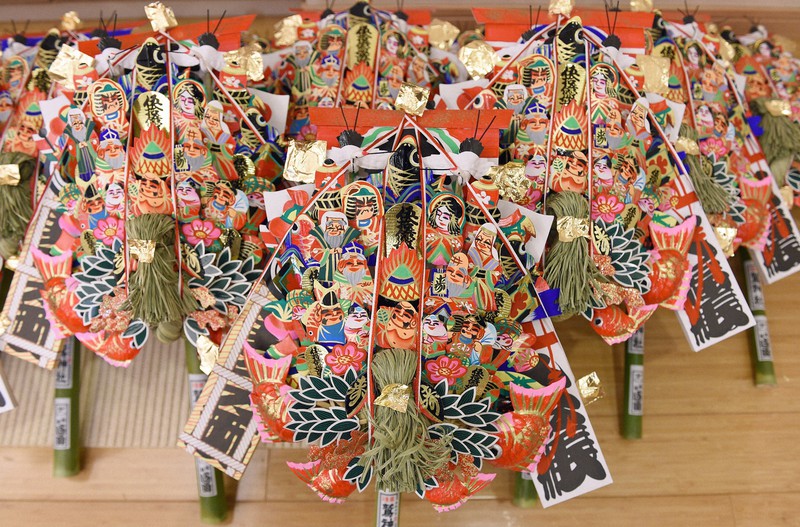 In Photos: Tokyo shop's traditional 'kumade' charms rake in fortune and ...