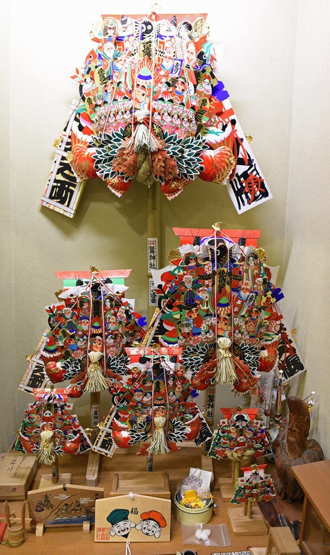 In Photos: Tokyo shop's traditional 'kumade' charms rake in fortune and ...