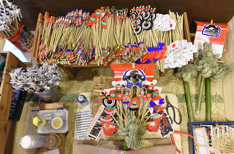 In Photos: Tokyo shop's traditional 'kumade' charms rake in fortune and ...