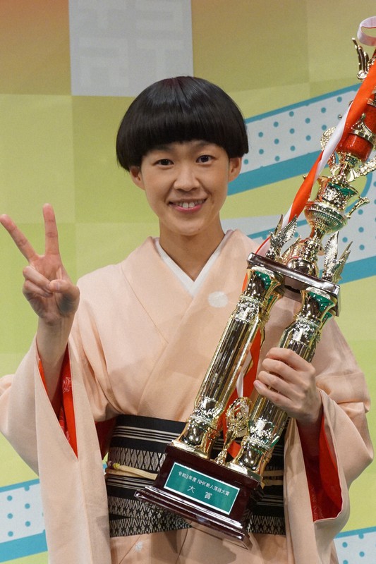 Rakugo performer Katsura Niyo becomes 1st woman to win major NHK award ...