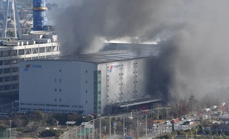 Osaka logistics firm's storehouse remains on fire, no injuries reported ...