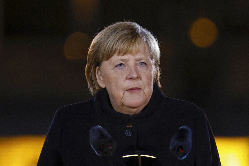 Germany's Merkel at farewell ceremony: Don't tolerate hate - The Mainichi