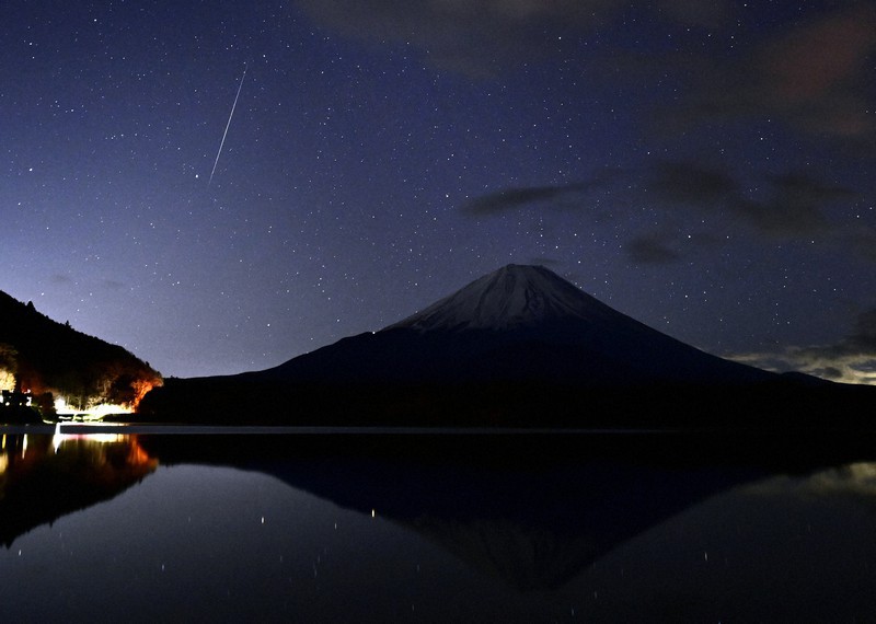 In Photos: Geminid meteor shower streams across Japan's sky - The Mainichi