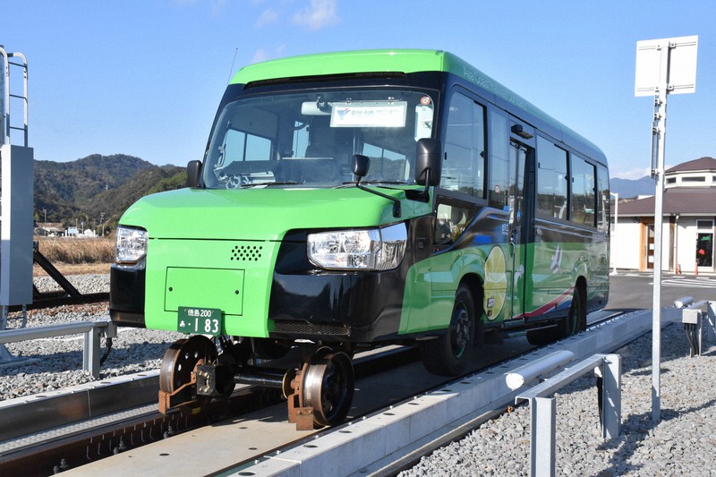 The view from a test run of Japan's dual-mode vehicles traveling rails ...