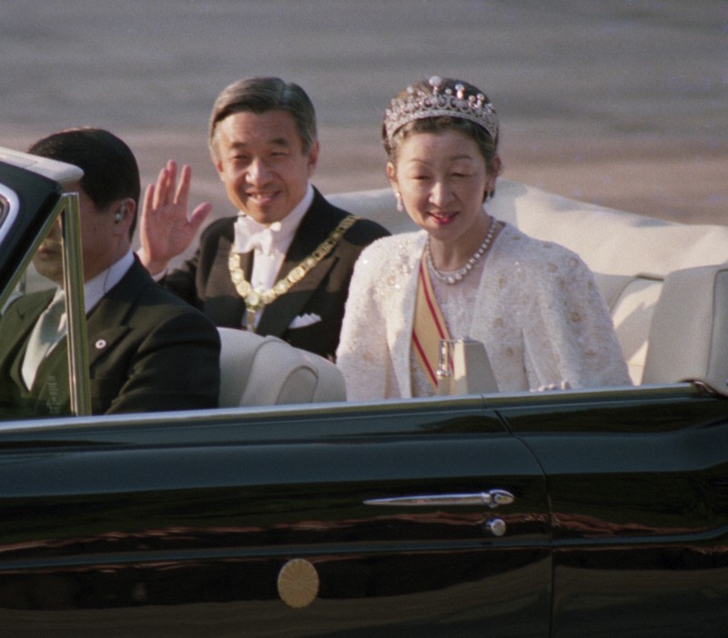 What's the history behind the tiaras Japan's female Imperial Family ...