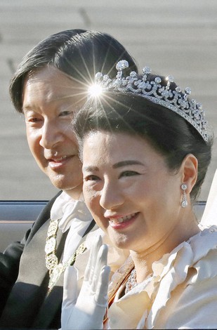 What's the history behind the tiaras Japan's female Imperial Family ...