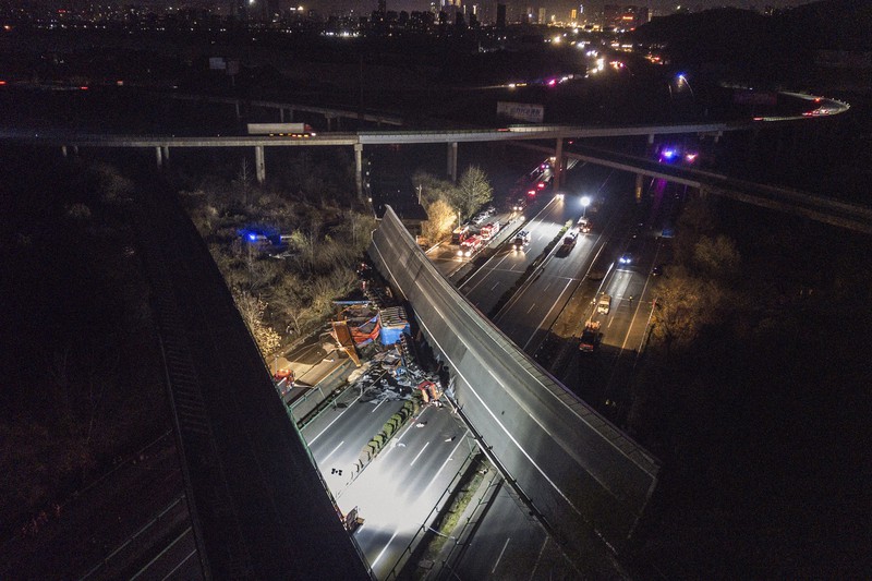 4 dead in collapse of highway flyover in central China - The Mainichi