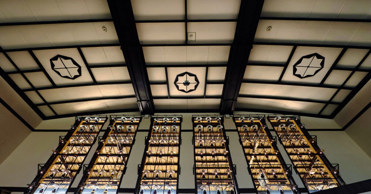 Retro Japan: Glass lamps evoke nostalgia at JR Otaru Station in ...