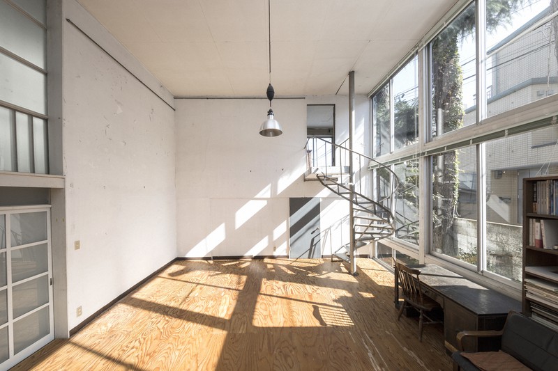 Retro Japan: 1934 western-style Tokyo atelier brings in the sunlight ...