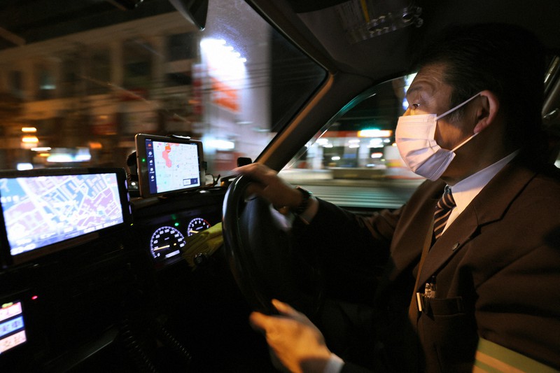 Taxi company opens Sapporo bar where drivers serve up drinks - The Mainichi