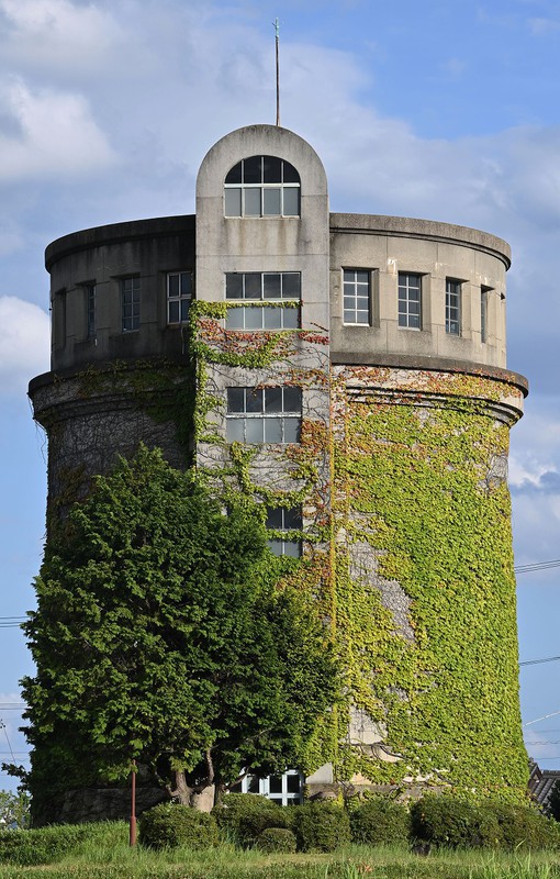 Retro Japan in Photos: Water tower built in 1934 still a landmark in ...